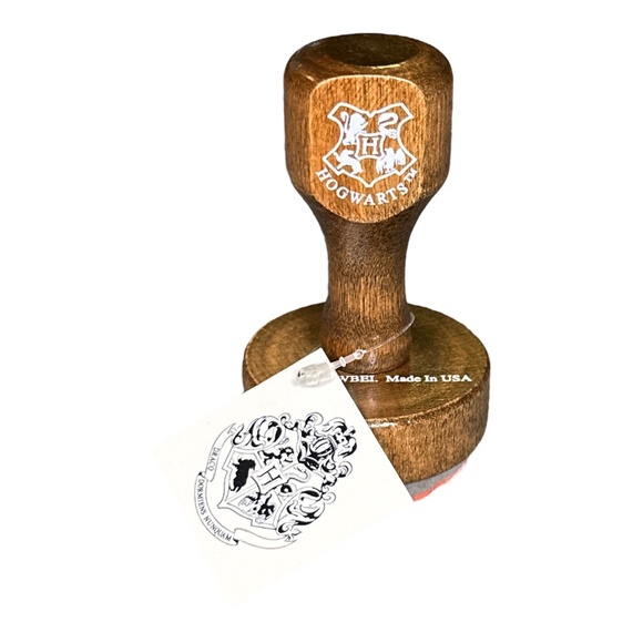 Universal | Office | Universal Studios Harry Potter Hogwarts Crest ...